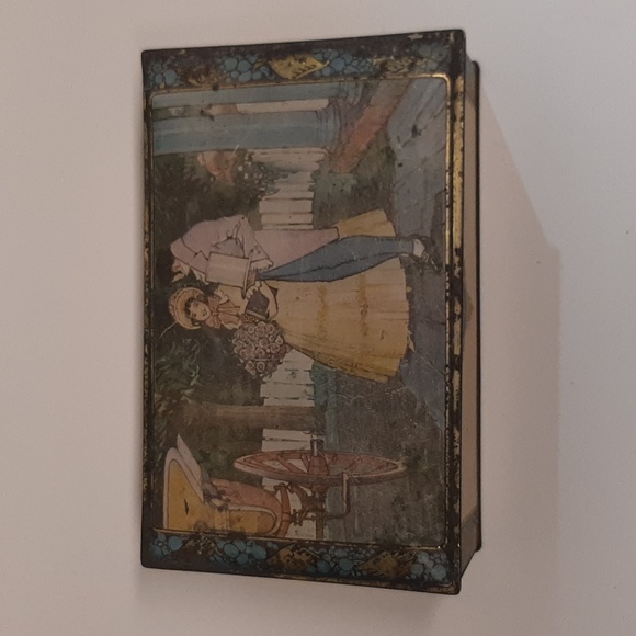 CANCO | Storage & Organization | Vintage Canco Biscuit Tin | Poshmark